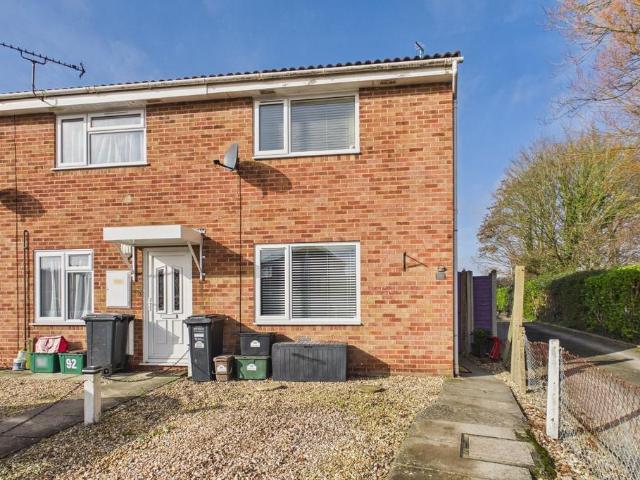 2 bedroom end of terrace house for sale