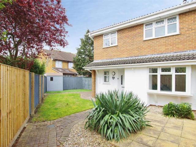 2 bedroom end of terrace house for sale