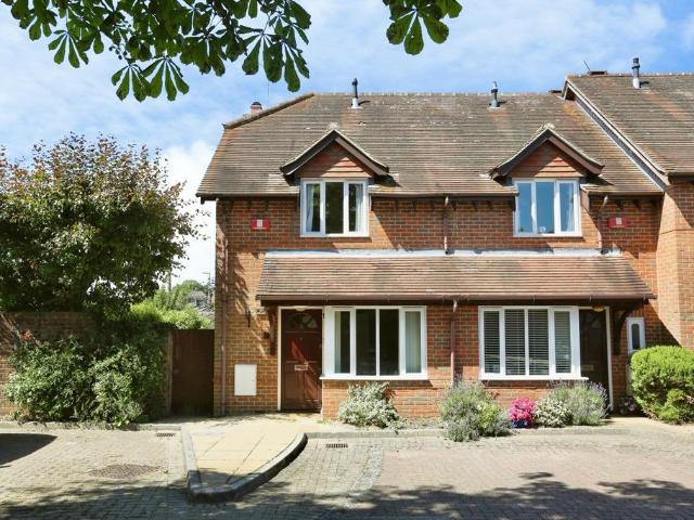 2 bedroom end of terrace house for sale