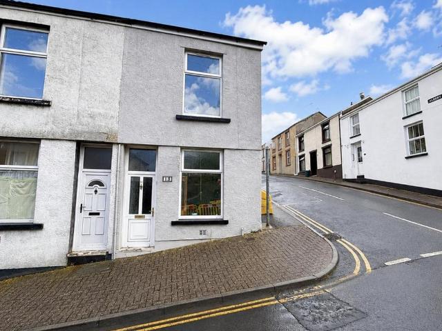 2 bedroom end of terrace house for sale