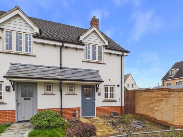 2 bedroom end of terrace house for sale
