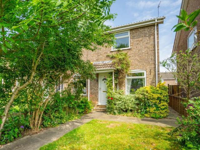 2 bedroom end of terrace house for sale