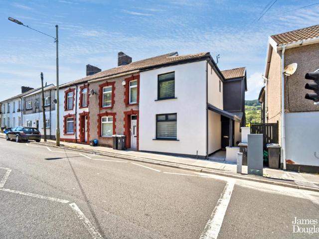 2 bedroom end of terrace house for sale