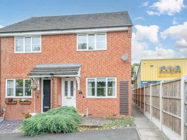 2 bedroom end of terrace house for sale