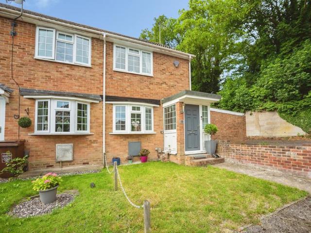2 bedroom end of terrace house for sale