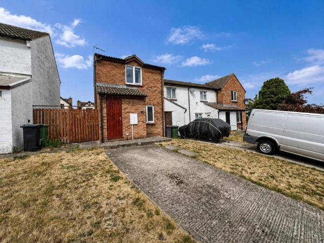 2 bedroom end of terrace house for sale