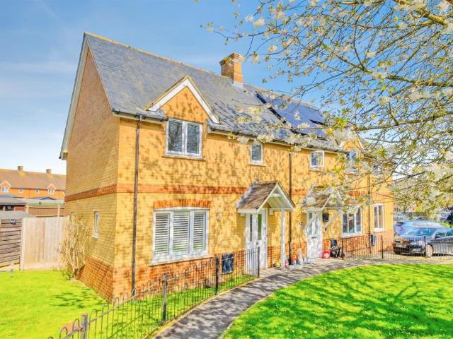 2 bedroom end of terrace house for sale