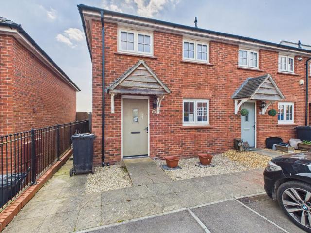 2 bedroom end of terrace house for sale