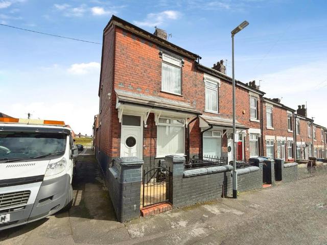 2 bedroom end of terrace house for sale