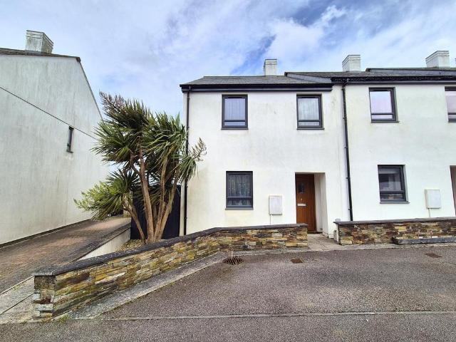 2 bedroom end of terrace house for sale