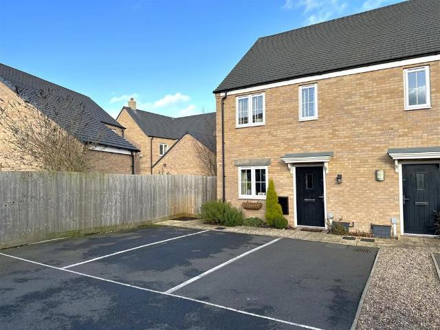 2 bedroom end of terrace house for sale