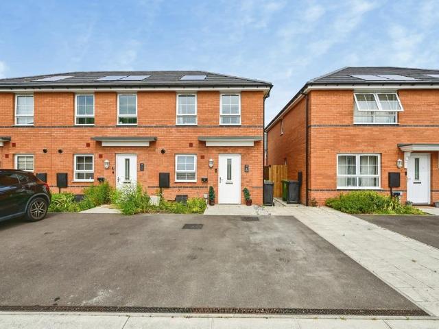 2 bedroom end of terrace house for sale