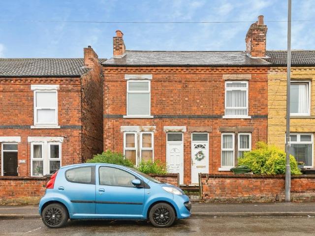 2 bedroom end of terrace house for sale