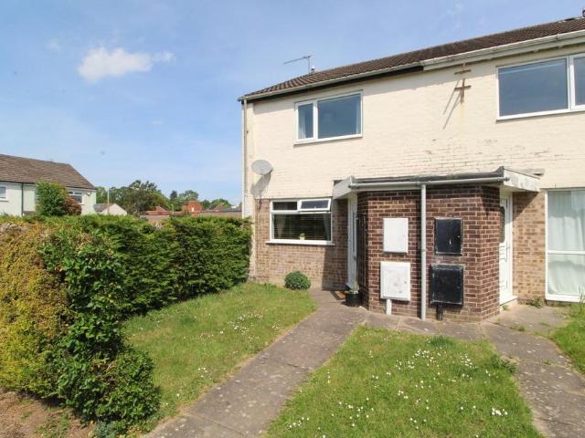 2 bedroom end of terrace house for sale