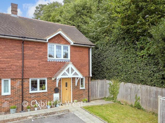 2 bedroom end of terrace house for sale