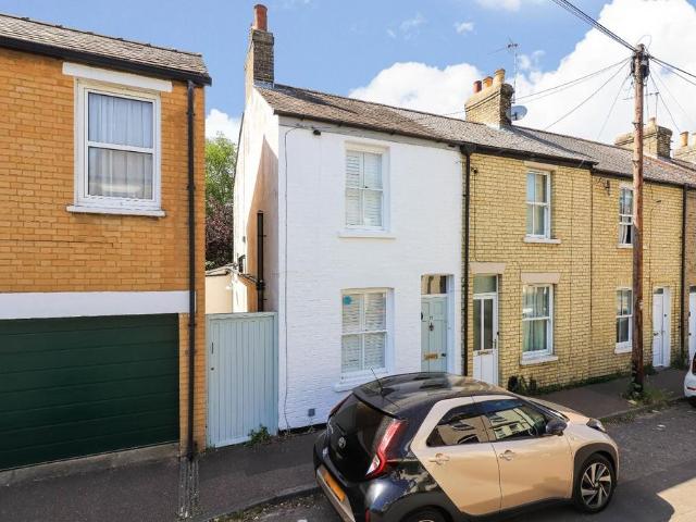 2 bedroom end of terrace house for sale