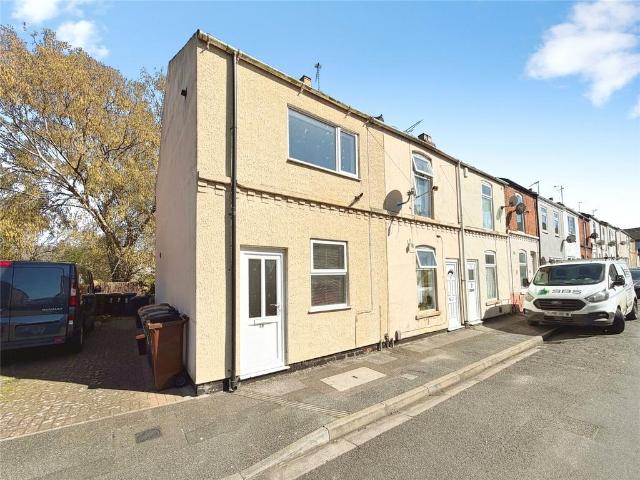 2 bedroom end of terrace house for sale