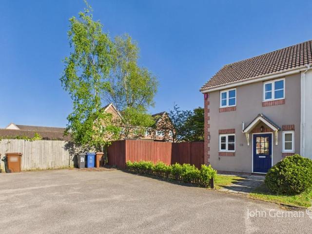 2 bedroom end of terrace house for sale