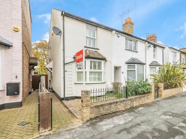 2 bedroom end of terrace house for sale