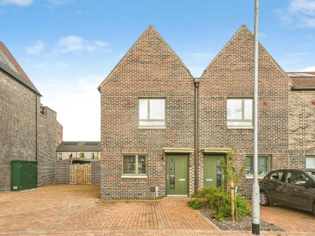 2 bedroom end of terrace house for sale