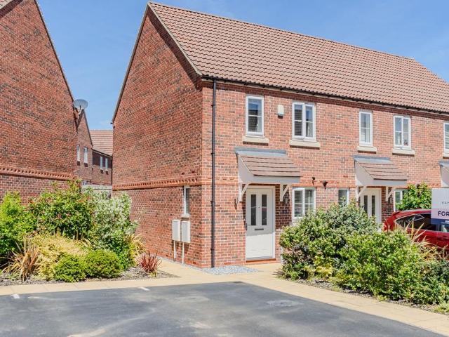 2 bedroom end of terrace house for sale