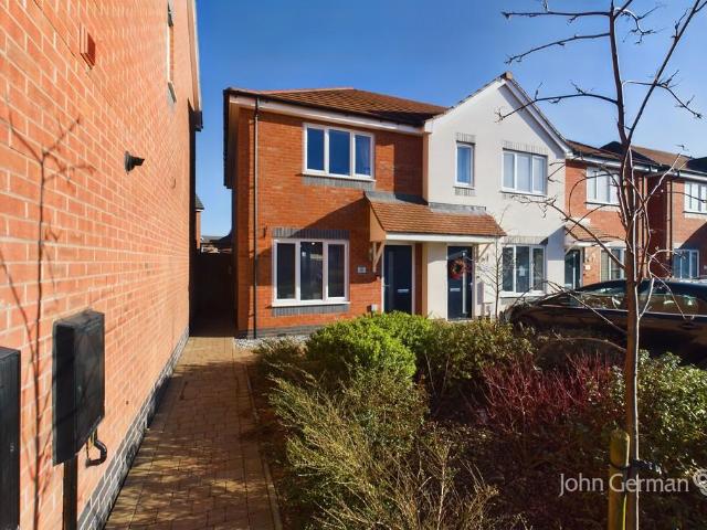 2 bedroom townhouse for sale