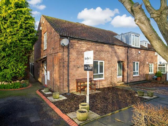2 bedroom end of terrace house for sale