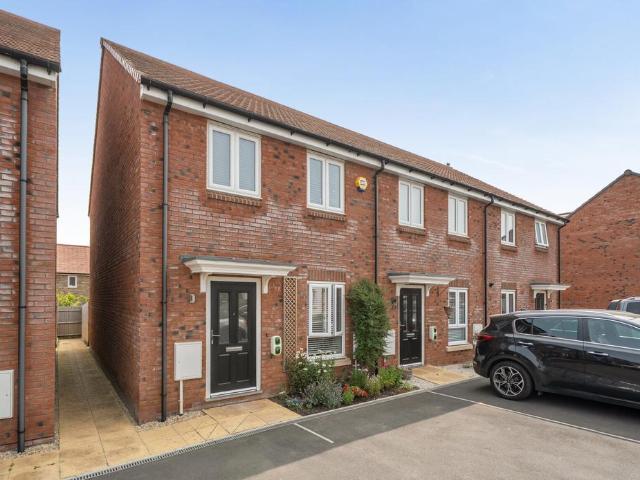 2 bedroom end of terrace house for sale