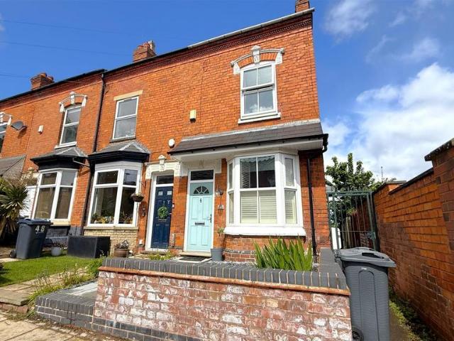 2 bedroom end of terrace house for sale