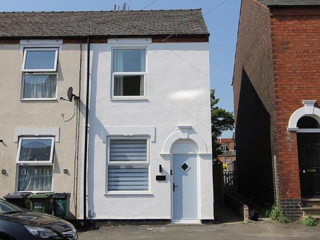 2 bedroom end of terrace house for sale