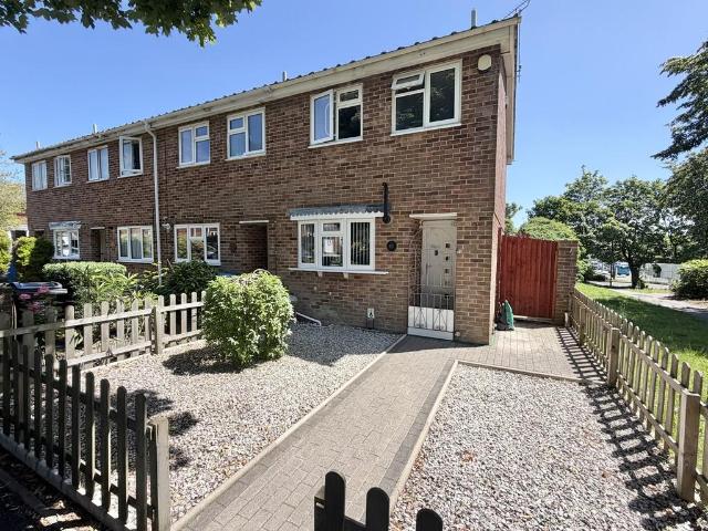2 bedroom end of terrace house for sale
