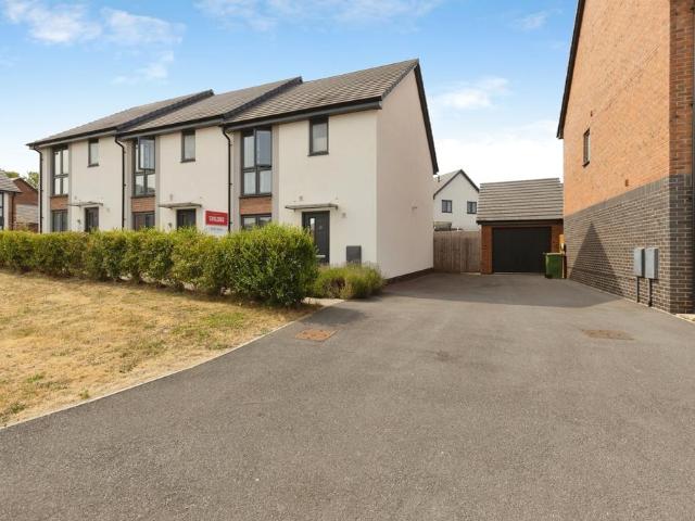 2 bedroom end of terrace house for sale