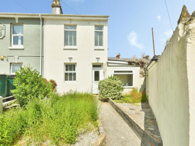 2 bedroom end of terrace house for sale