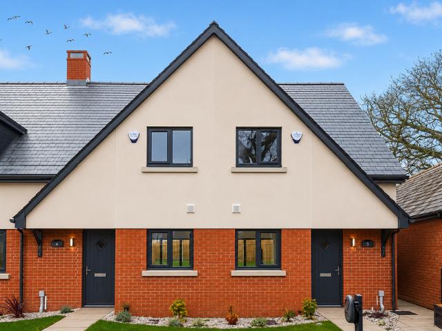 2 bedroom end of terrace house for sale