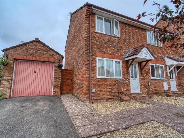 2 bedroom end of terrace house for sale
