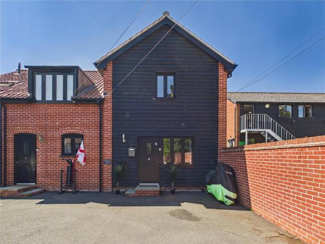 2 bedroom end of terrace house for sale