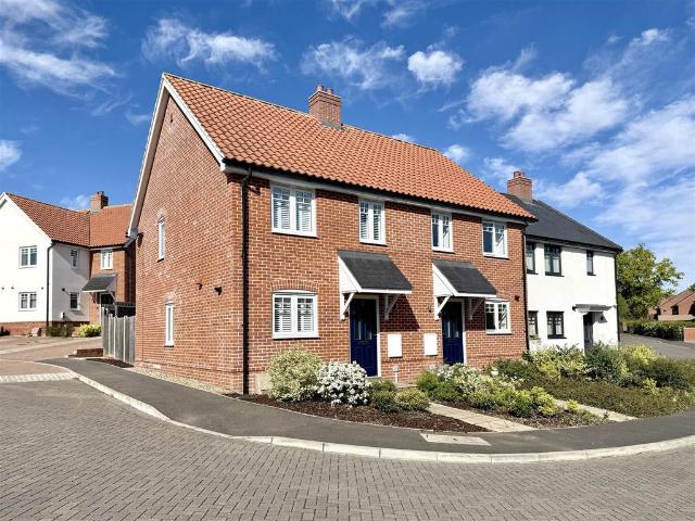 2 bedroom end of terrace house for sale