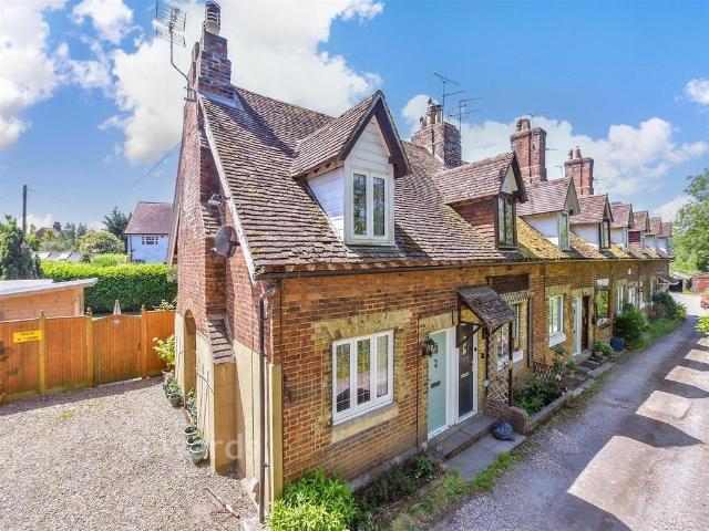 2 bedroom end of terrace house for sale