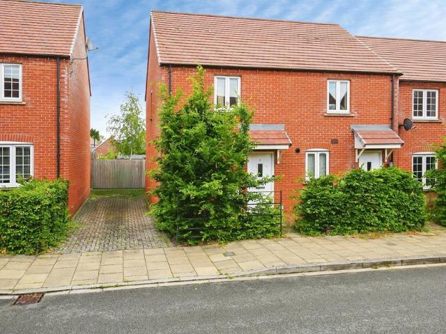 2 bedroom end of terrace house for sale