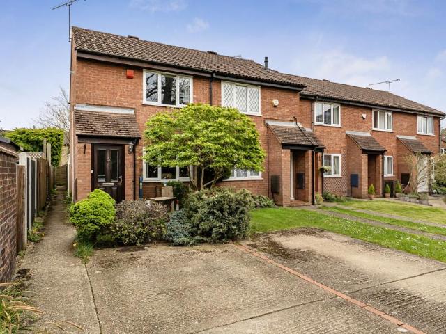 2 bedroom end of terrace house for sale
