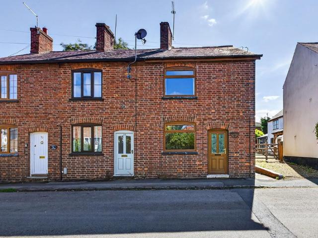 2 bedroom end of terrace house for sale
