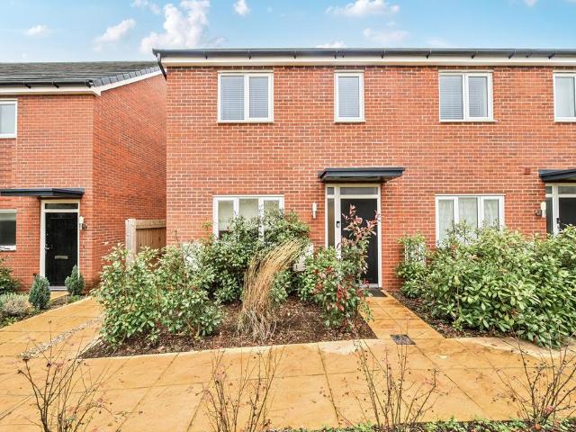 2 bedroom end of terrace house for sale