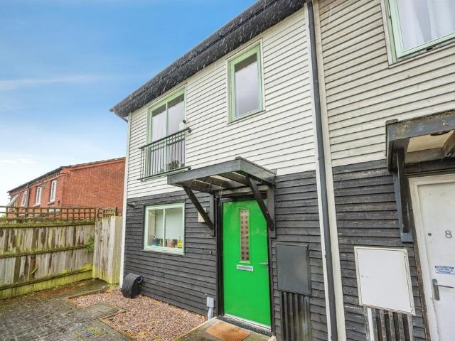 2 bedroom end of terrace house for sale