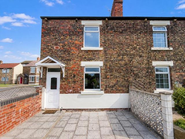 2 bedroom end of terrace house for sale