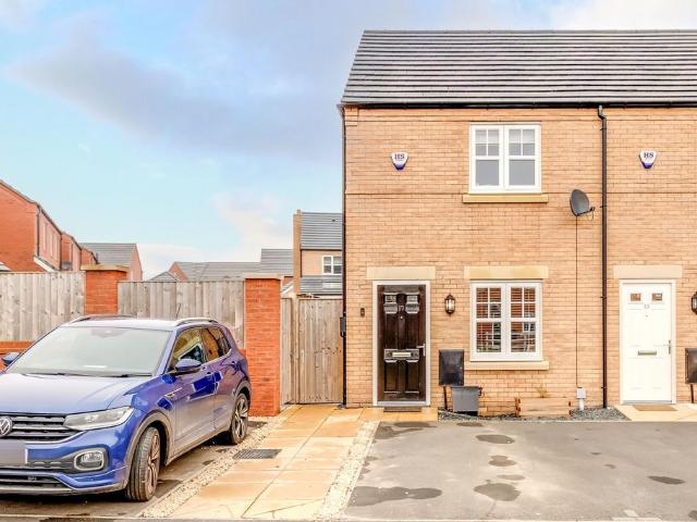 2 bedroom end of terrace house for sale