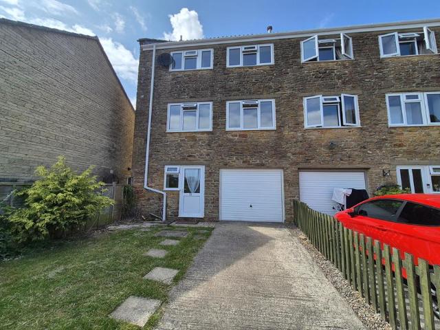 2 bedroom end of terrace house for sale