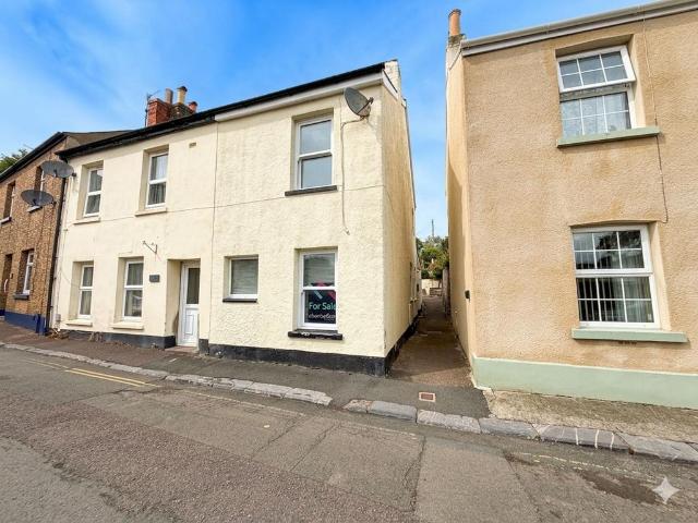 2 bedroom end of terrace house for sale
