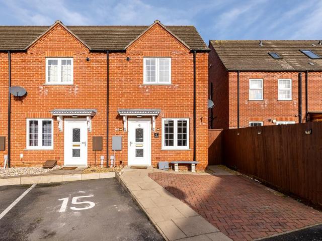 2 bedroom end of terrace house for sale