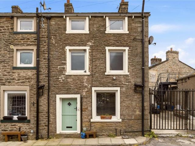 2 bedroom end of terrace house for sale