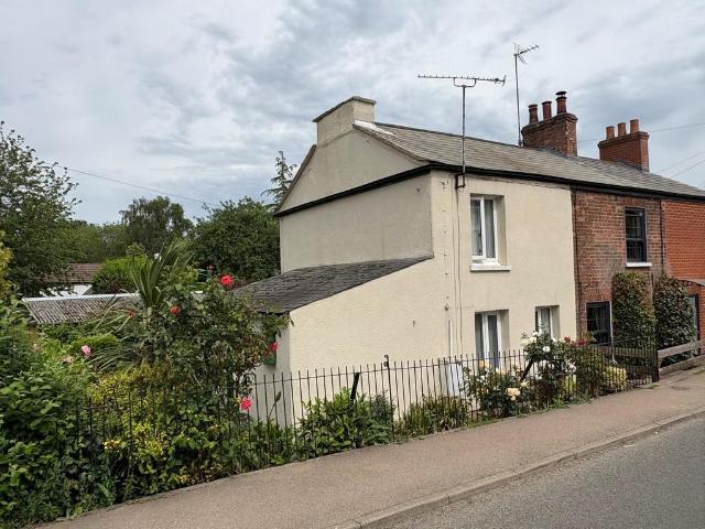2 bedroom end of terrace house for sale